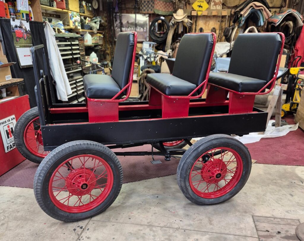 Buggy on rubber wheels - Waverly Sales